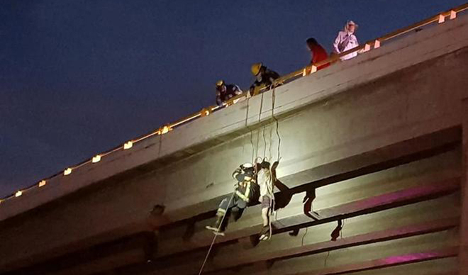 Hallan seis cadáveres colgando de puentes en una zona turística de ...