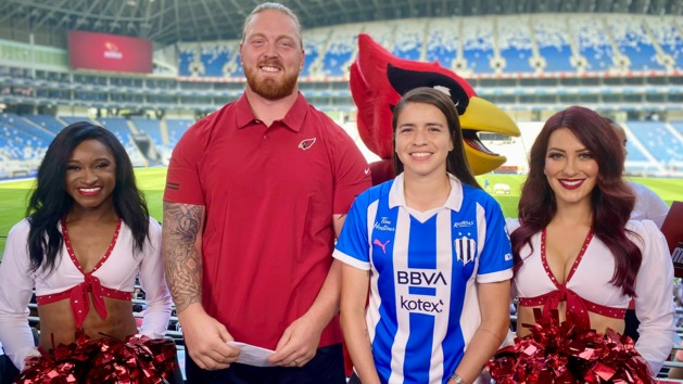 DRAFT NFL 2024: Daniela Solís de Rayadas anuncia el pick de cuarta ...