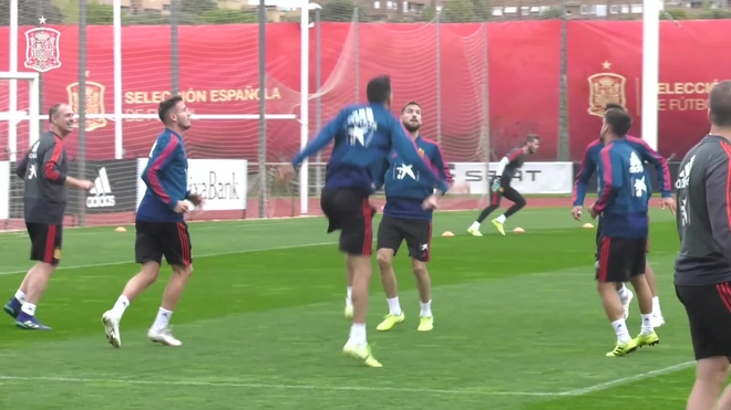 LaLiga: Spain players go head-to-head in curious training drill | MARCA ...