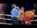 Boxing: Mario Aguilar punches referee in the face | Marca