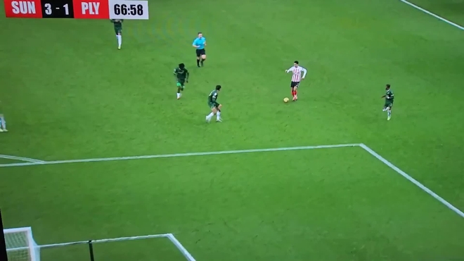 Jobe Bellingham y el arte que aprendió de su padre, un exsargento y ...