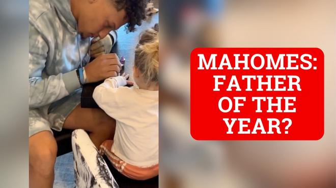 Patrick Mahomes and Brittany don the least scary Halloween costume ...