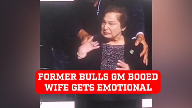 Bulls fans boo late Jerry Krause at ring of honor ceremony as widow ...