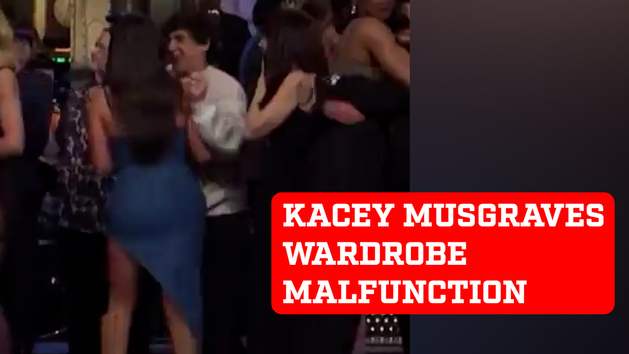 Kacey Musgraves suffers wardrobe malfunction on SNL - MARCA TV English
