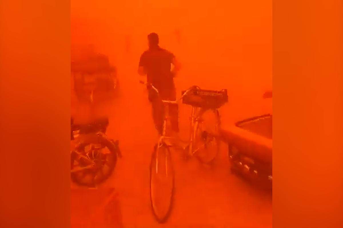 Shocking and terrifying sandstorm in Azraq, Jordan