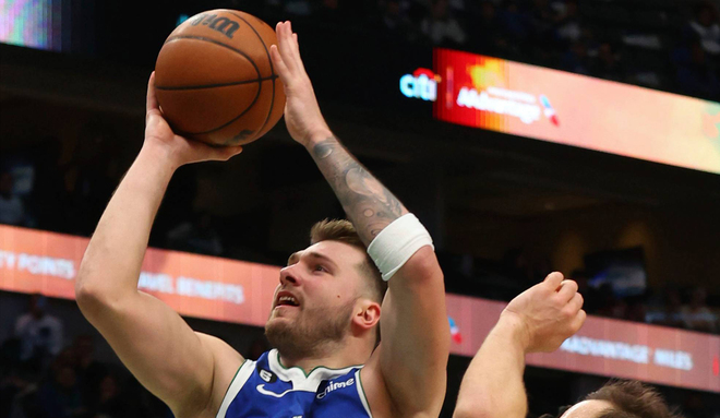 Doncic mete 53 puntos para sentarse junto a Michael Jordan y LeBron ...