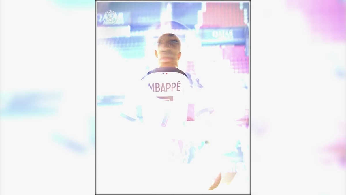 Mbappe is the star of the presentation of PSG's new shirt