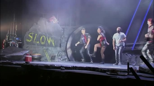 Los actores del musical "Bat Out Of Hell" de Londres homenajean a Meat ...