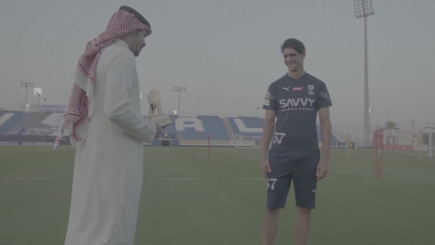 Cristiano Ronaldo recibe el trofeo de máximo goleador de la Liga Saudí ...