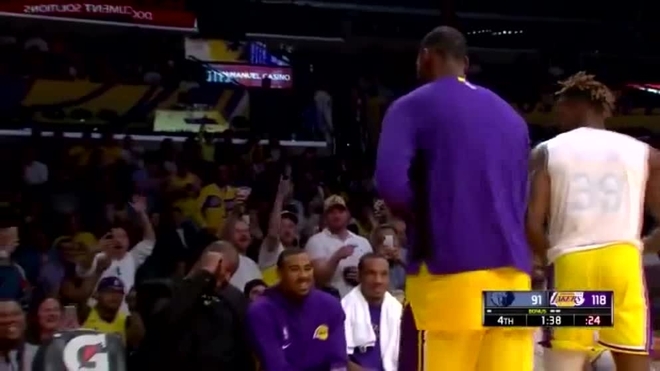 NBA 2019: LeBron James lleva su locura por los tacos al Staples Center ...