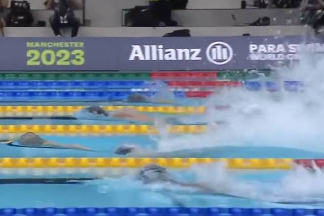 Jincheng Guo: el nadador sin brazos que maravilla con su doble récord ...