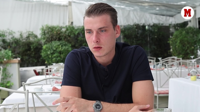 Lunin explica el motivo por el que se casó en chándal