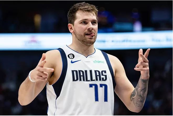 Luka Doncic mete 44 puntos y se pone a la altura anotadora de Michael ...