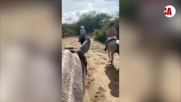 Britney Spears rides a horse topless in the Mexican desert - MARCA TV ...